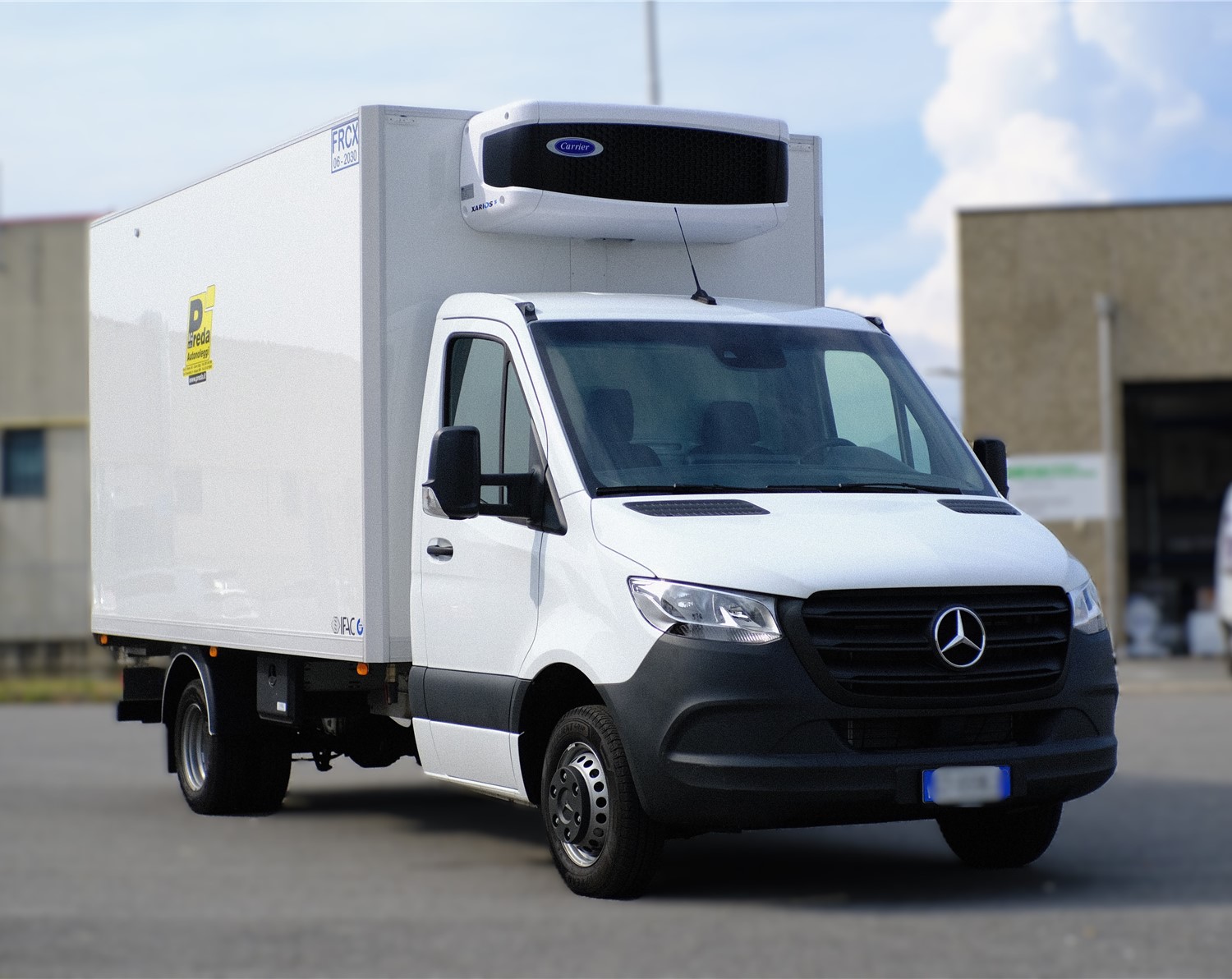 Furgone Isotermico Mercedes Sprinter | Preda Autonoleggio